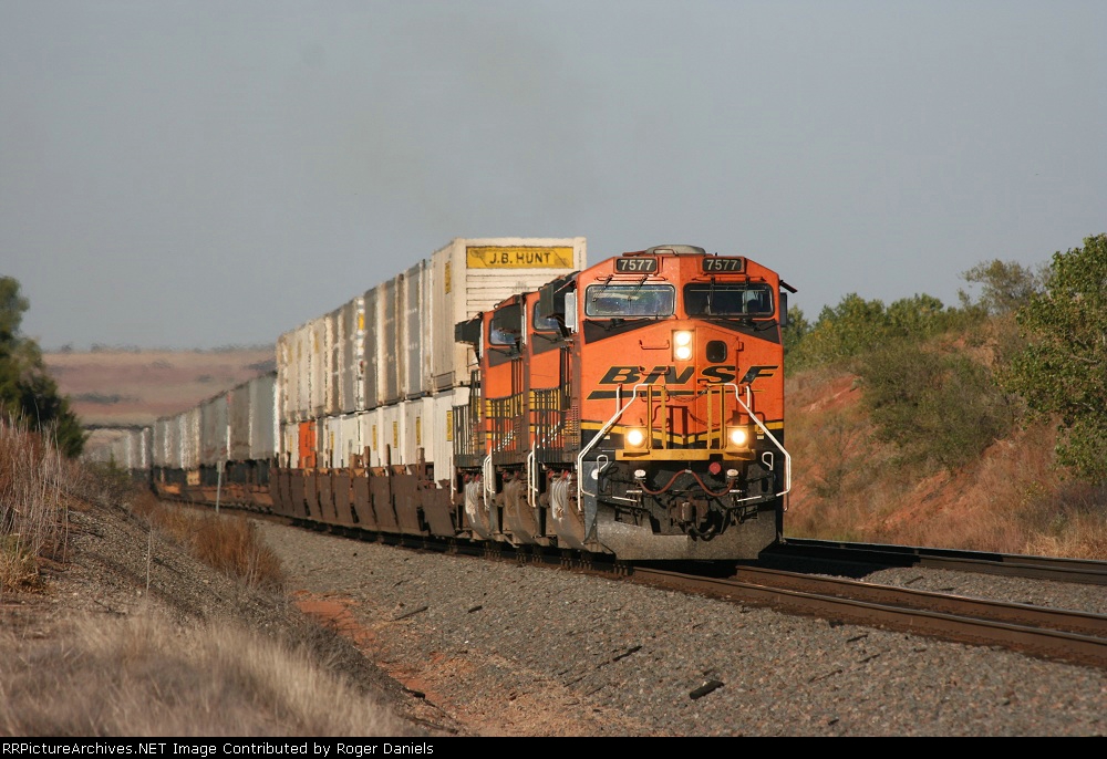 BNSF 7577